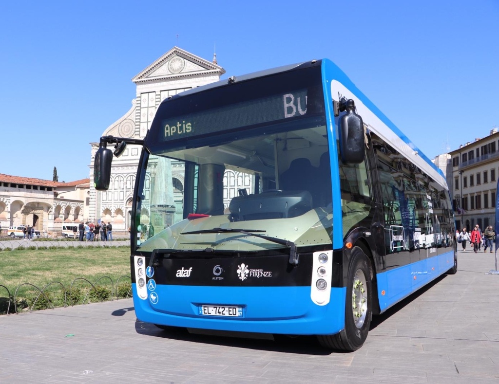 Ferrovie.it - Il tour di Aptis, il bus 100% elettrico di Alstom parte ...