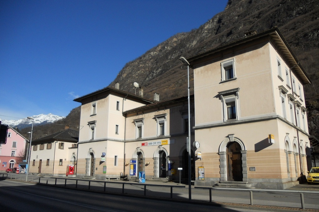 Ferrovie.it - FFS: la stazione di Biasca cambia veste