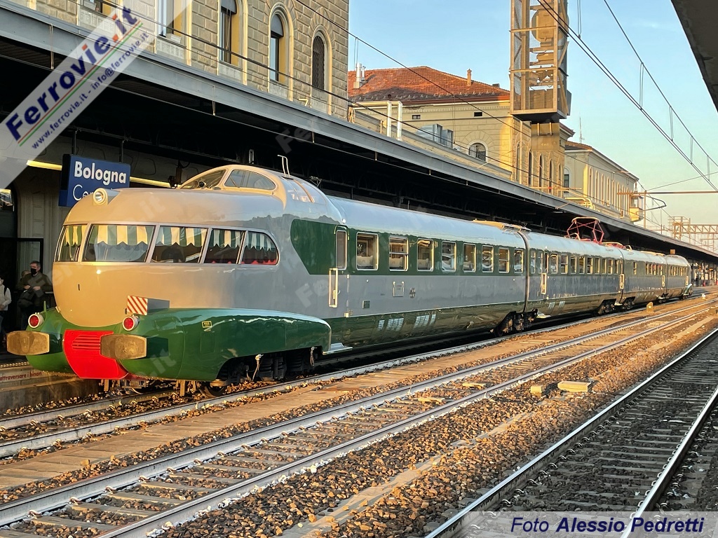 Ferrovie.it - Primo viaggio commerciale per il rinato ETR.252 ''Arlecchino''