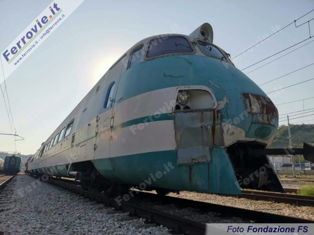 Ferrovie.it - Trasferito da Ancona a Bologna il semitreno dell'ETR.401