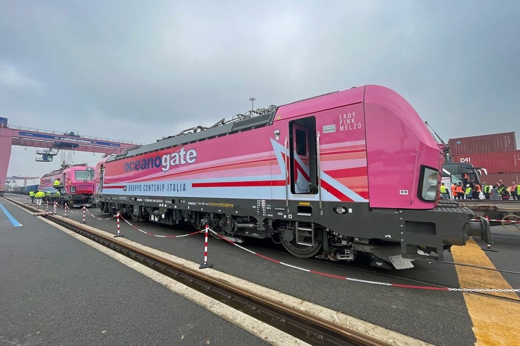Ferrovie.it - Inaugurate le due locomotive Vectron di Oceanogate Italia