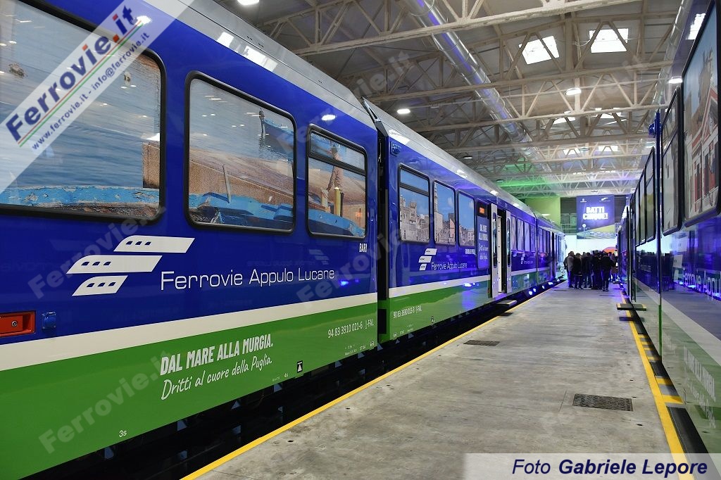 Ferrovie.it - FAL: inaugurati a Bari quattro nuovi treni. Parco ...