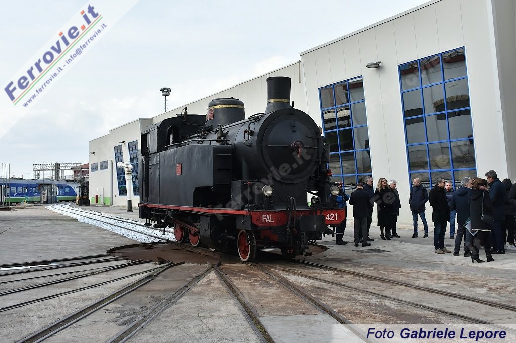 Ferrovie.it - FAL: inaugurati a Bari quattro nuovi treni. Parco ...