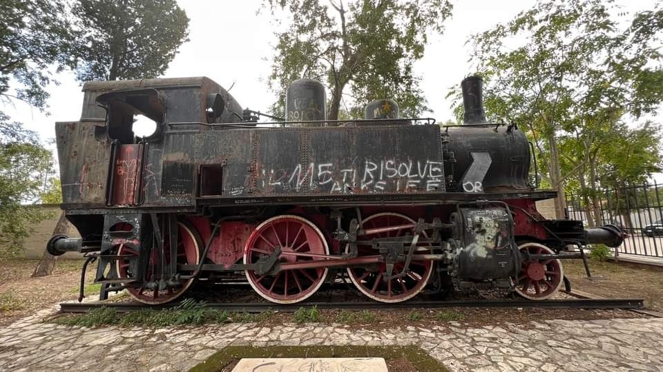Ferrovie.it - Restauro e nuova collocazione per la locomotiva 880.009 ...
